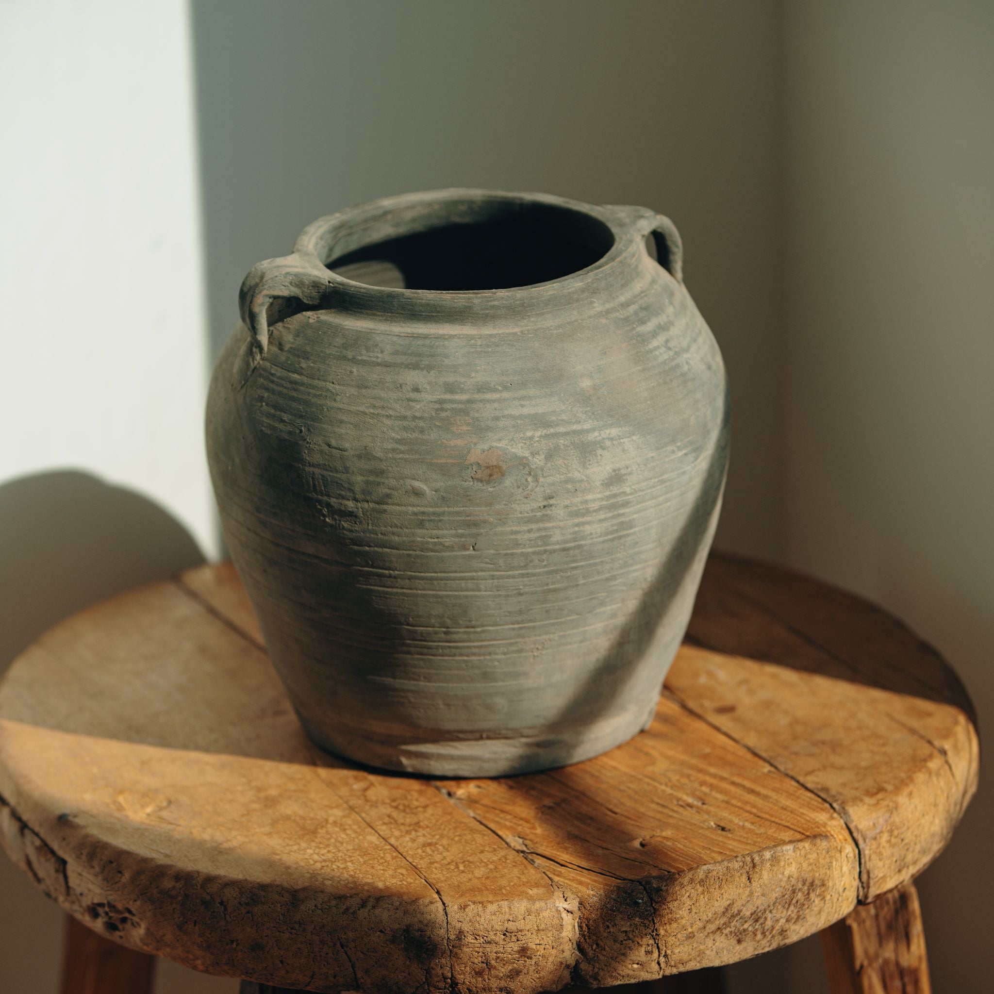 Vintage Chinese Water Pot with Two Ears – Rowan