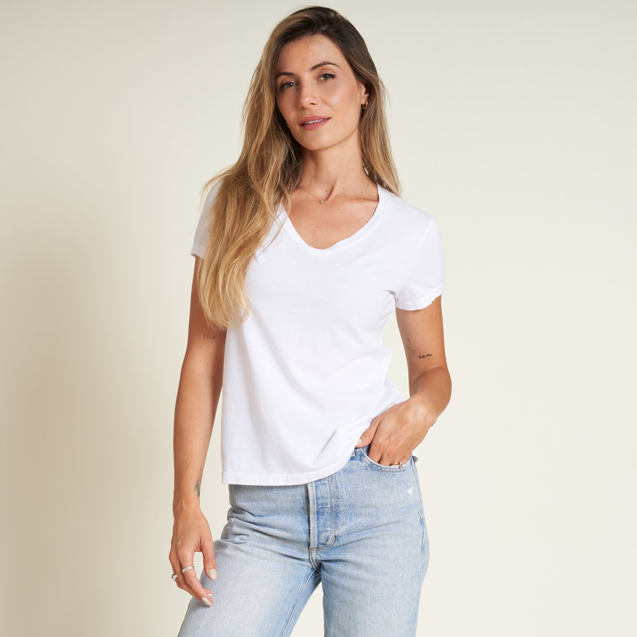 Tyler V Neck Tee – Rowan